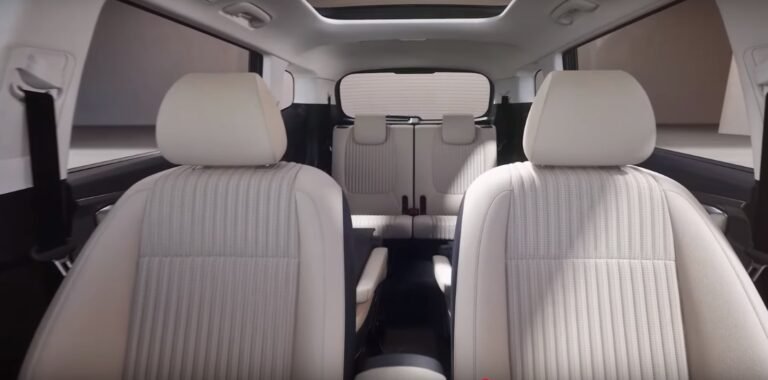 2025 Kia Carens Clavis Launched : Check Features, Pricing & More